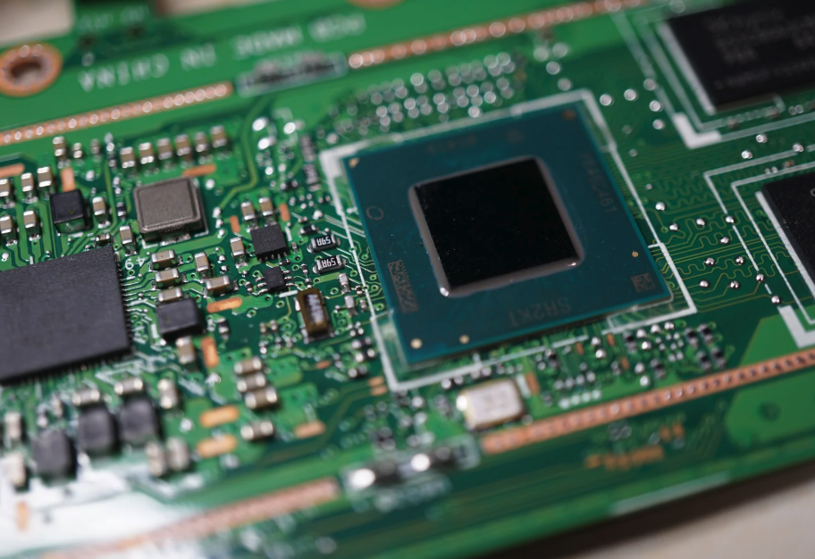 Broadcom Tomahawk 5 For Data Center Networking - Microchip USA