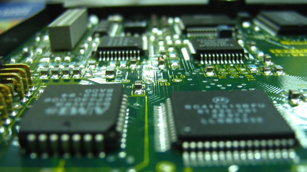 U.S. Semiconductor Export Controls to China: Impact and Future Outlook ...